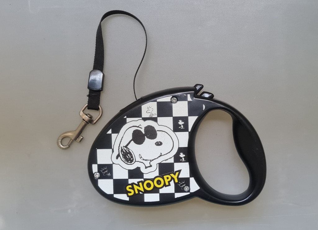 Snoopy retractable leash, Pet Supplies, Homes & Other Pet Accessories ...