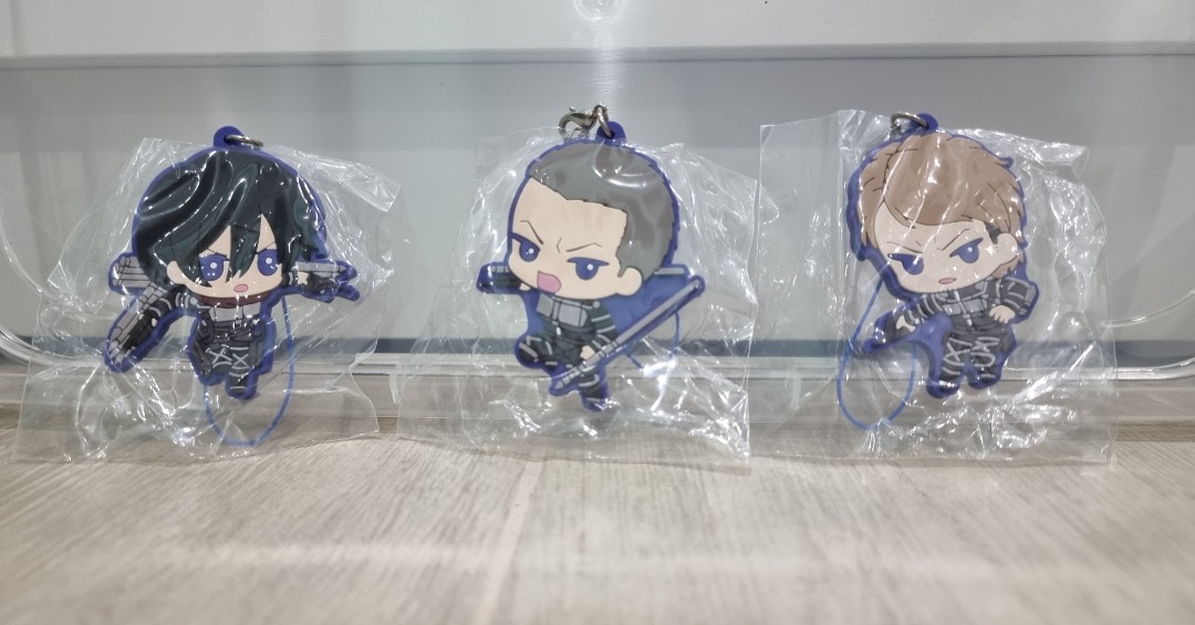 Aot rubber strap Attack on titan, Hobbies & Toys, Memorabilia ...