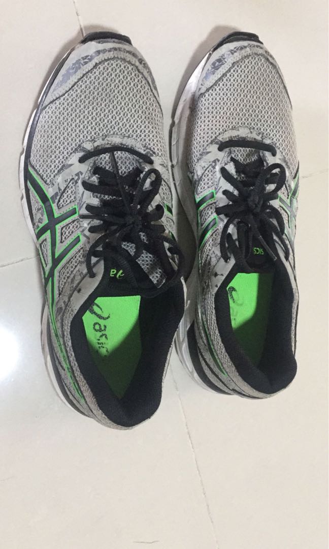 ASICS running shoes, Men's Fashion, Footwear, Sneakers on Carousell