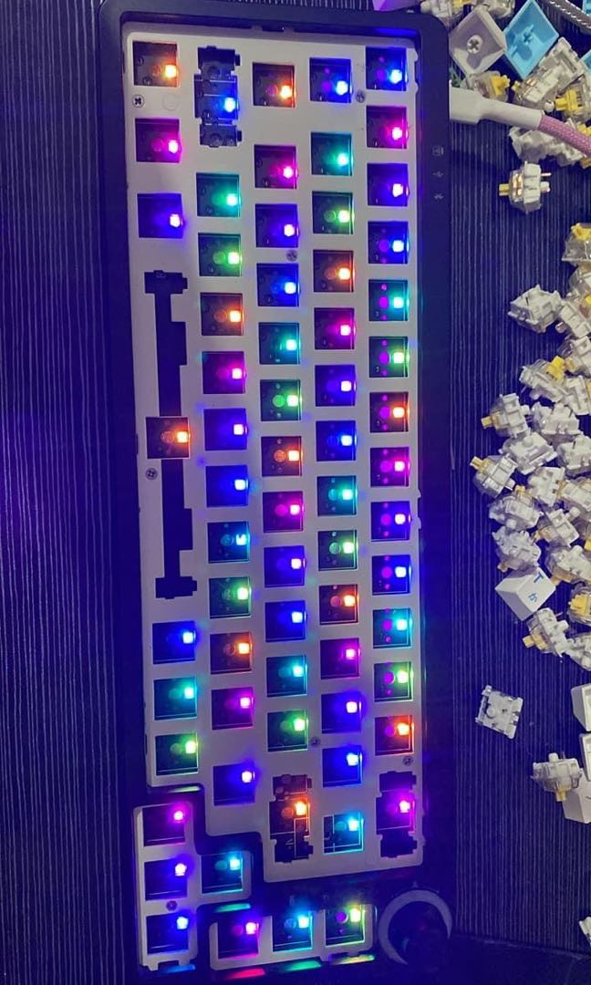 Barebones tom680 tri-mode black 65% layout, Computers & Tech, Parts ...