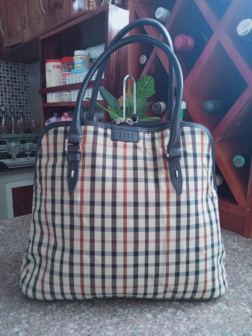 DAKS HANDBAG, Women's Fashion, Bags & Wallets, Shoulder Bags on Carousell
