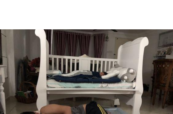 Disney Baby Cort, Babies & Kids, Baby Nursery & Kids Furniture, Cots ...