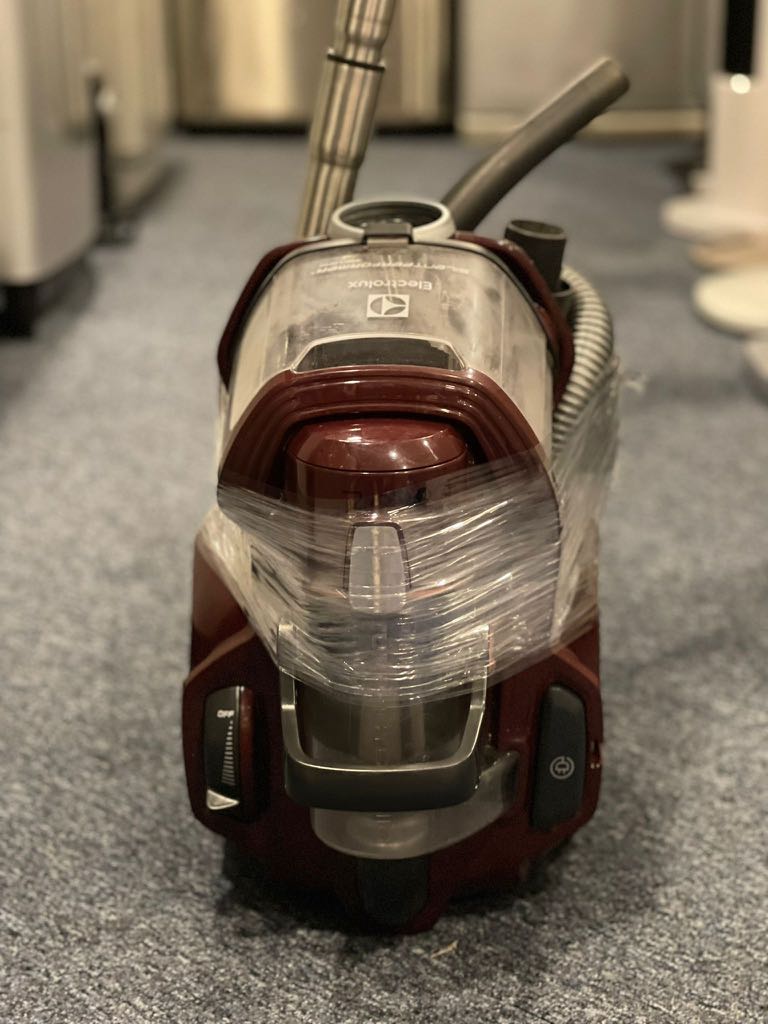 ELECTROLUX ZSP4303AF VACUUM CLEANER (1600W) Condition 8/10 $80, TV ...