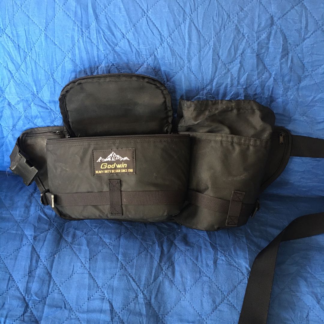 Godwin camera bag, Men's Fashion, Bags, Belt bags, Clutches and Pouches ...