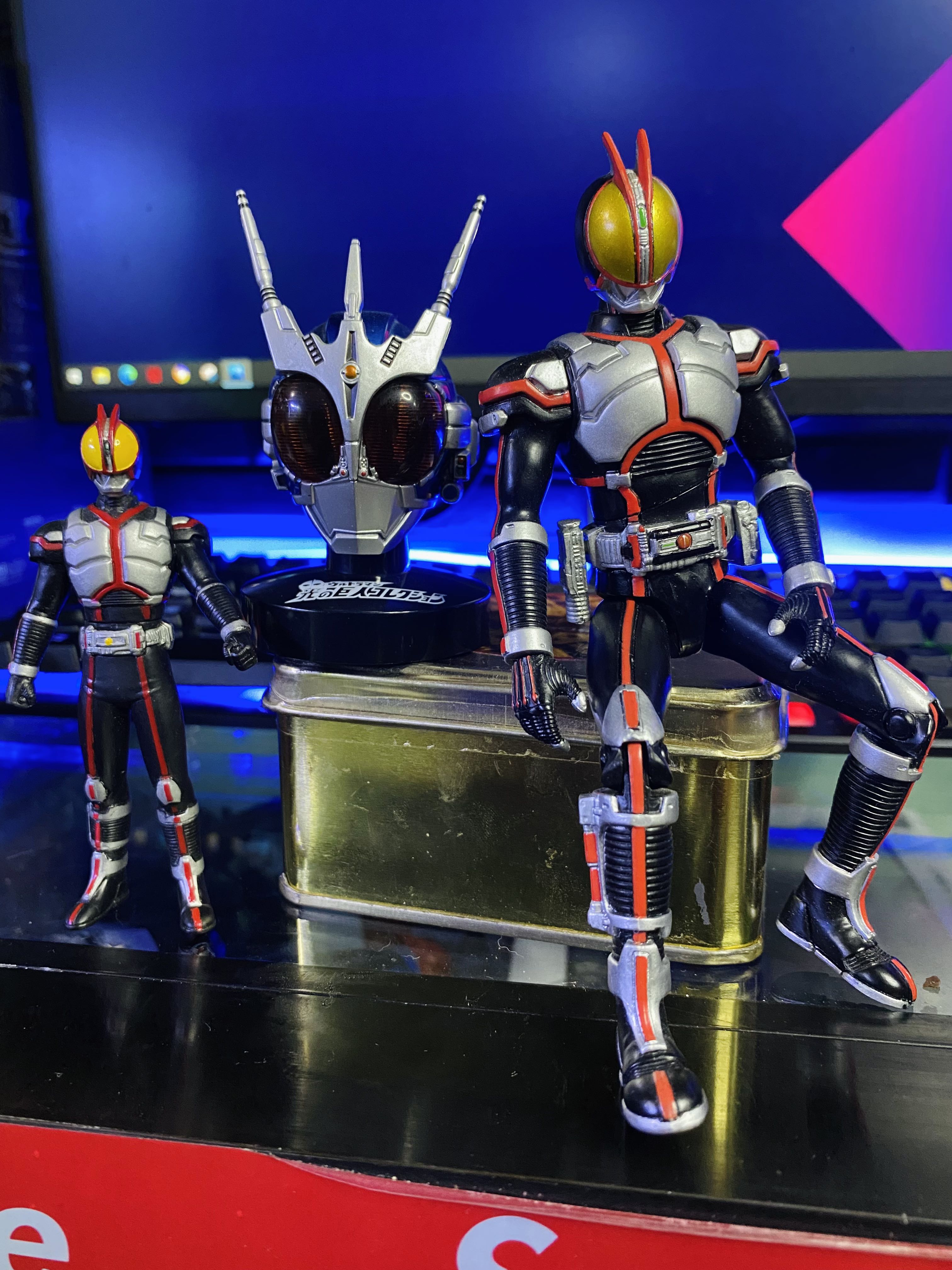 KAMEN RIDER / MASK RIDER set With Headbust, Hobbies & Toys, Toys ...