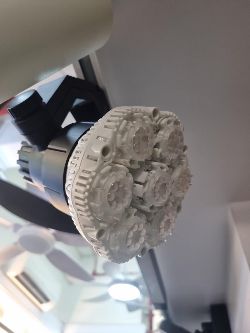 Megaman LOFT e27 track light fitting/ Sansi Grow light PAR38 fitting ...