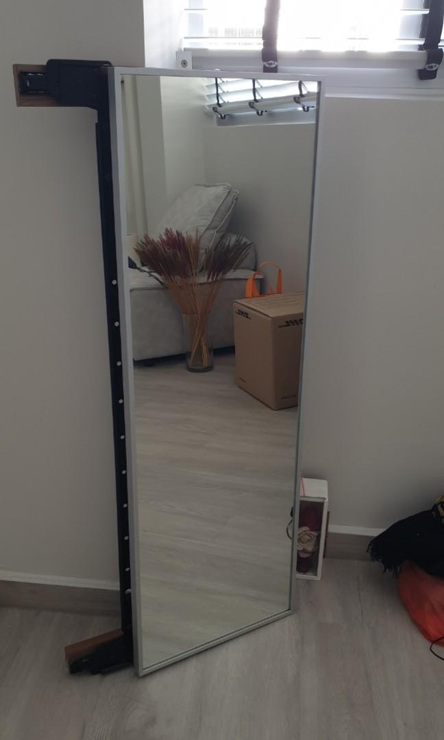 Pull out mirror, Furniture & Home Living, Home Decor, Mirrors on Carousell