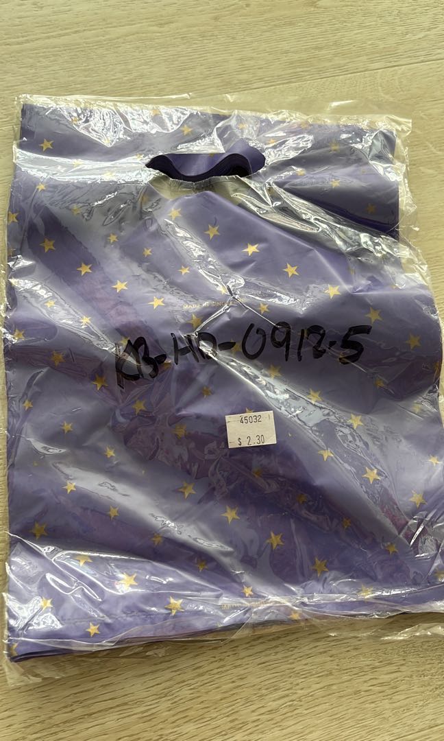 Purple star plastic bags, Hobbies & Toys, Stationery & Craft, Occasions ...