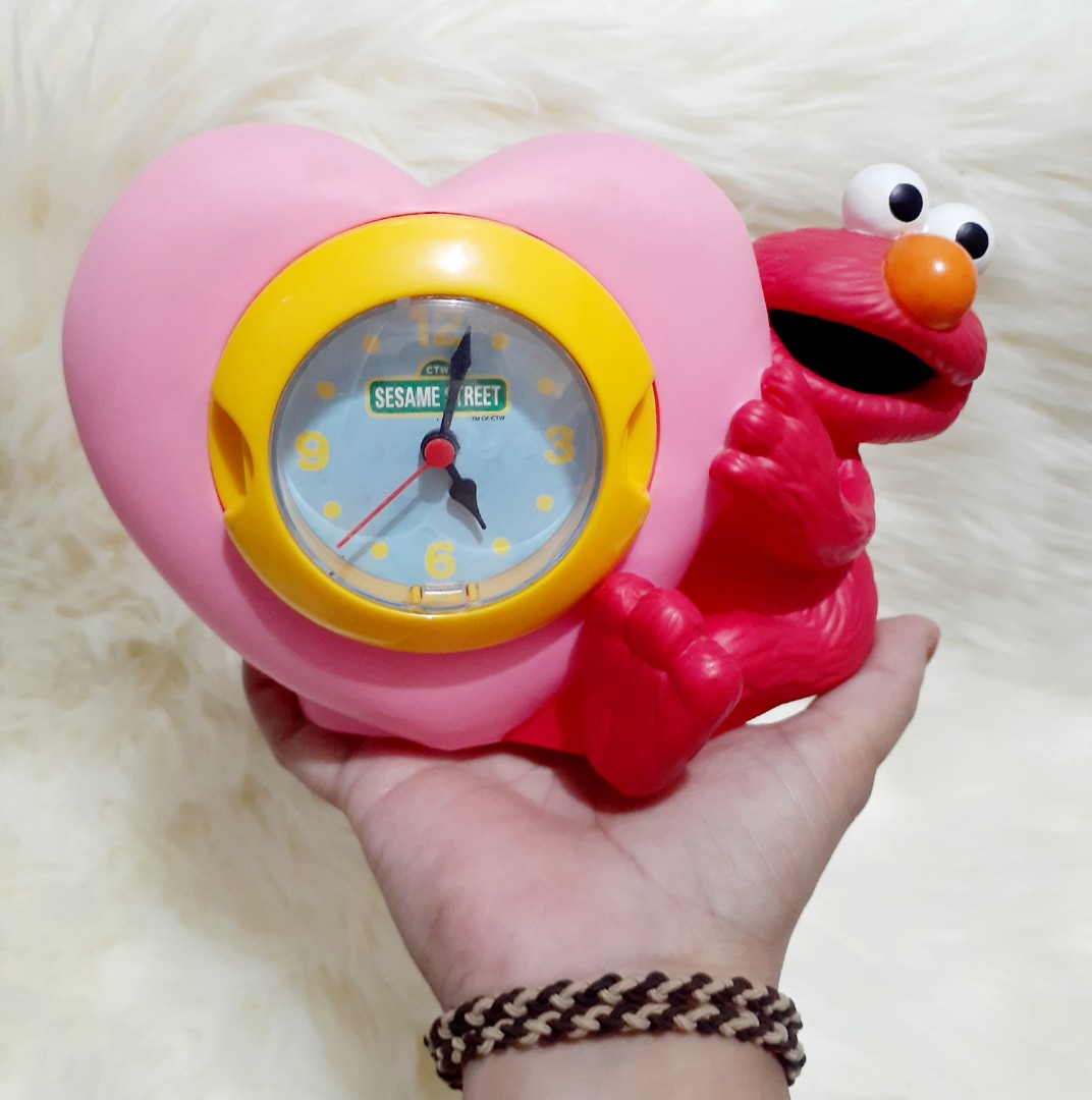 Sesame Street Elmo clock, Hobbies & Toys, Toys & Games on Carousell