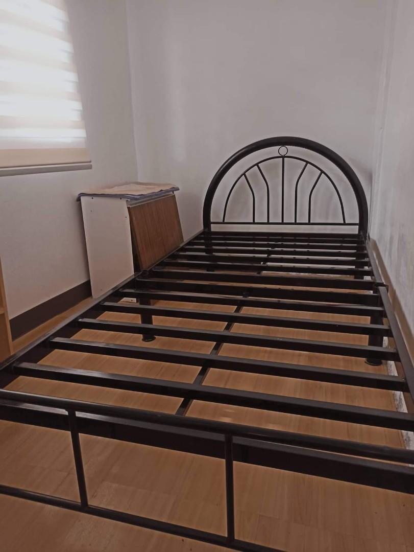 SINGLE SPLIT TYPE BED FRAME HEAVY DUTY, Furniture & Home Living ...