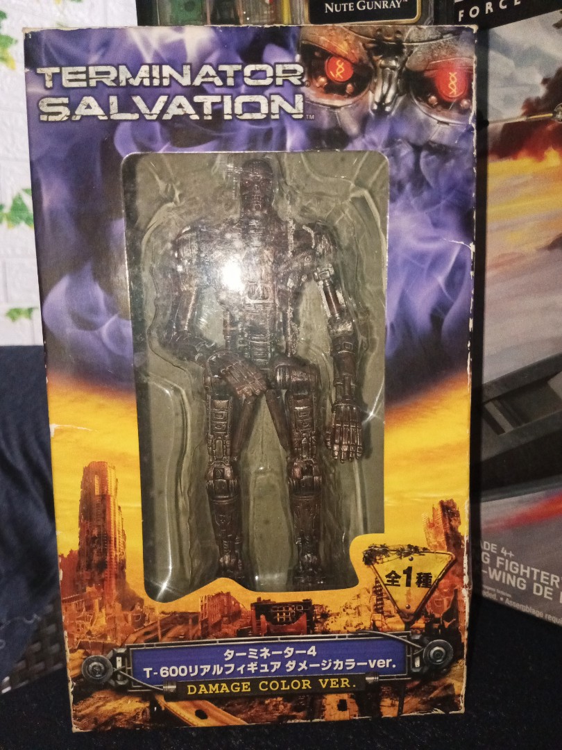 Terminator T600 statue, Hobbies & Toys, Toys & Games on Carousell
