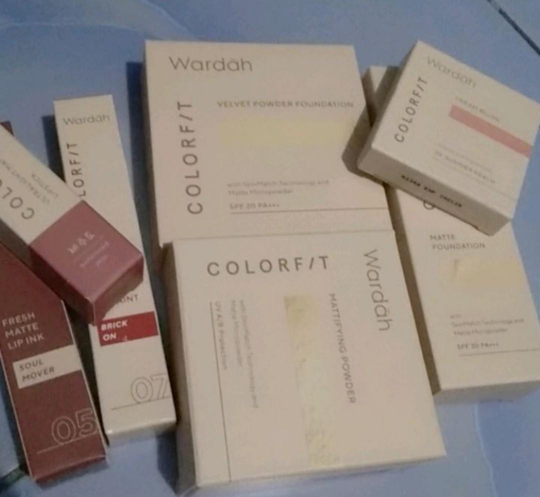 Wardah color fit ada 3 jenis paket, Kesehatan & Kecantikan, Rias Wajah ...