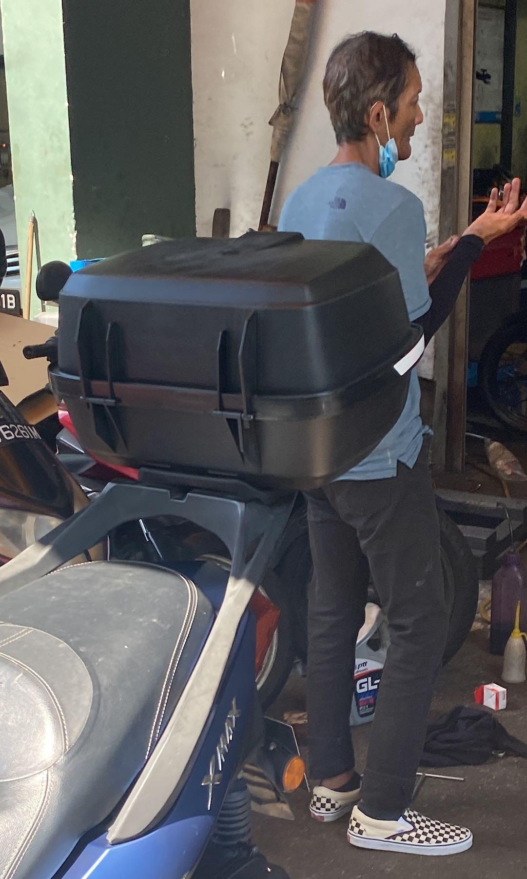 Xmax rack and box, Motorcycles, Motorcycle Accessories on Carousell