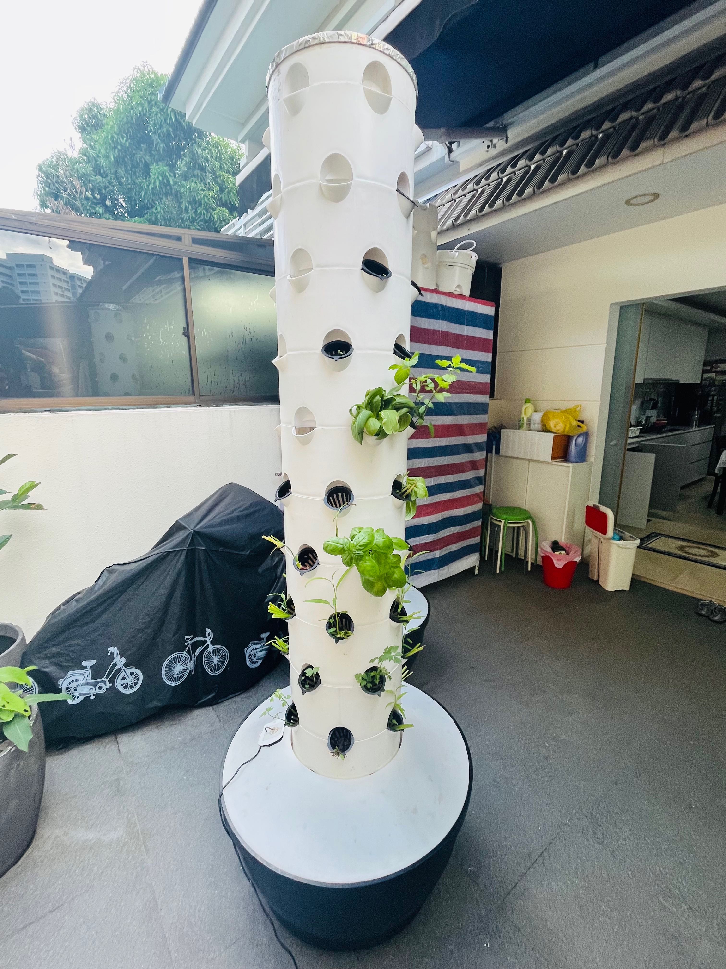 Aeroponic Tower Garden / Vertical Hydroponic Tower Garden System 10 ...