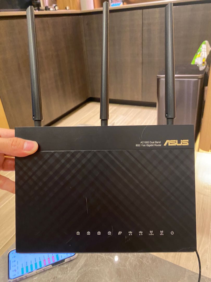 ASUS 68U router, 電腦＆科技, 電腦周邊及配件, Wifi及上網相關產品 - Carousell