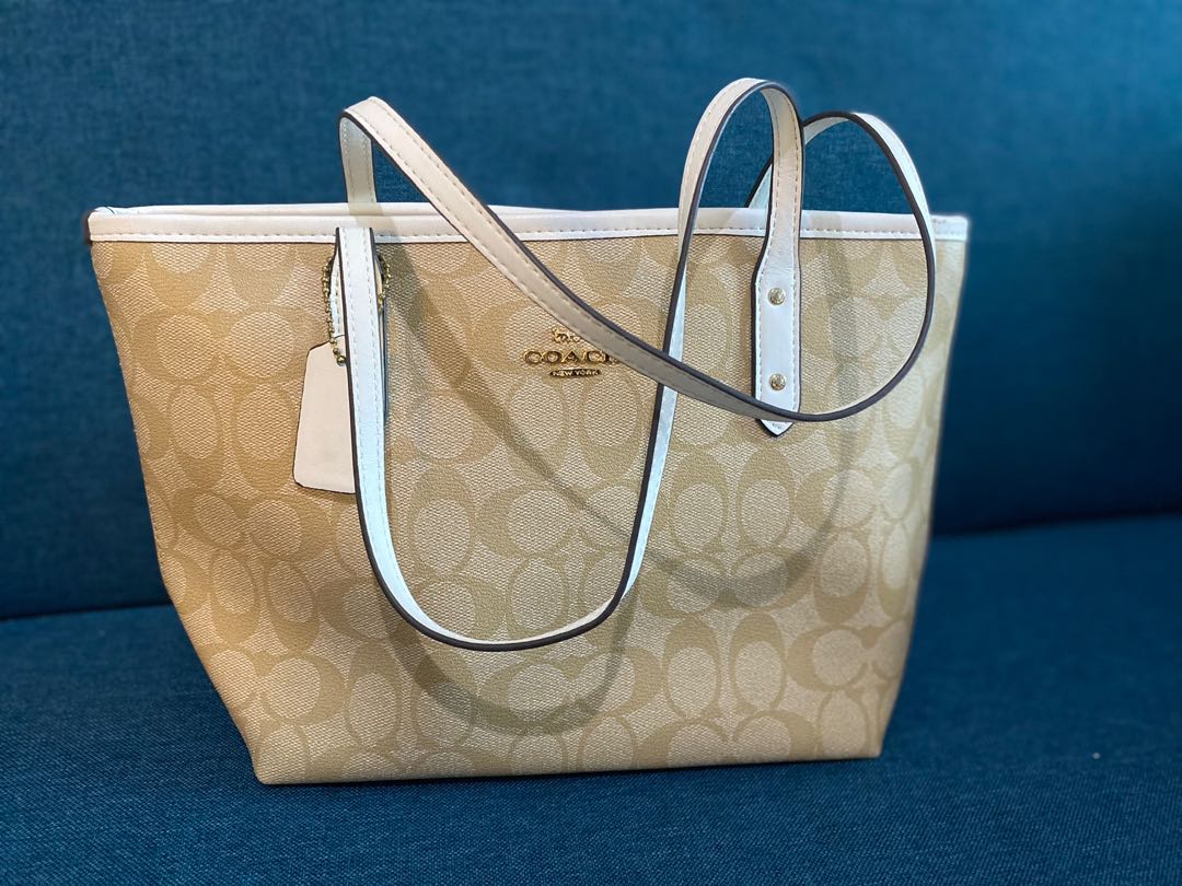 Coach Mini Tote, Women's Fashion, Bags & Wallets, Tote Bags on Carousell