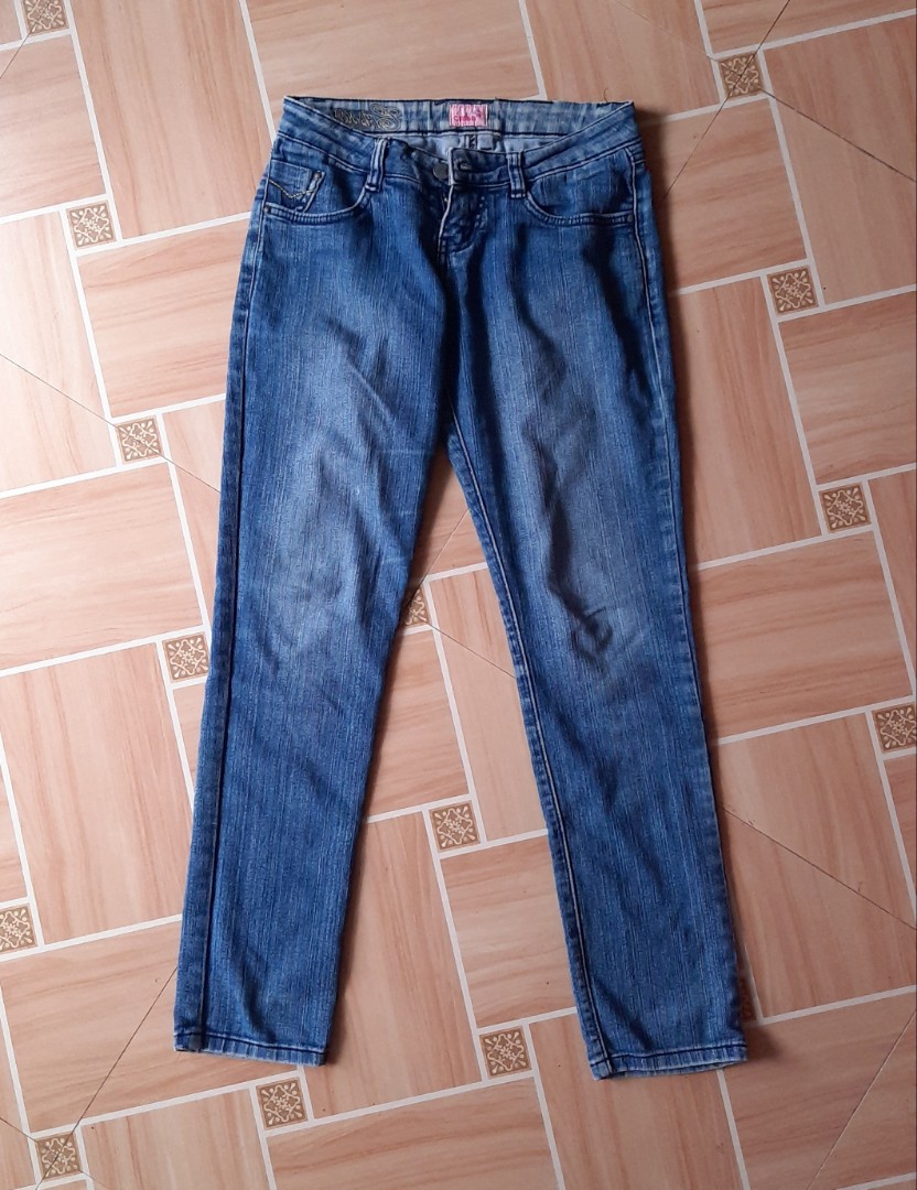 Crissa Denim Jeans, Women's Fashion, Bottoms, Jeans on Carousell