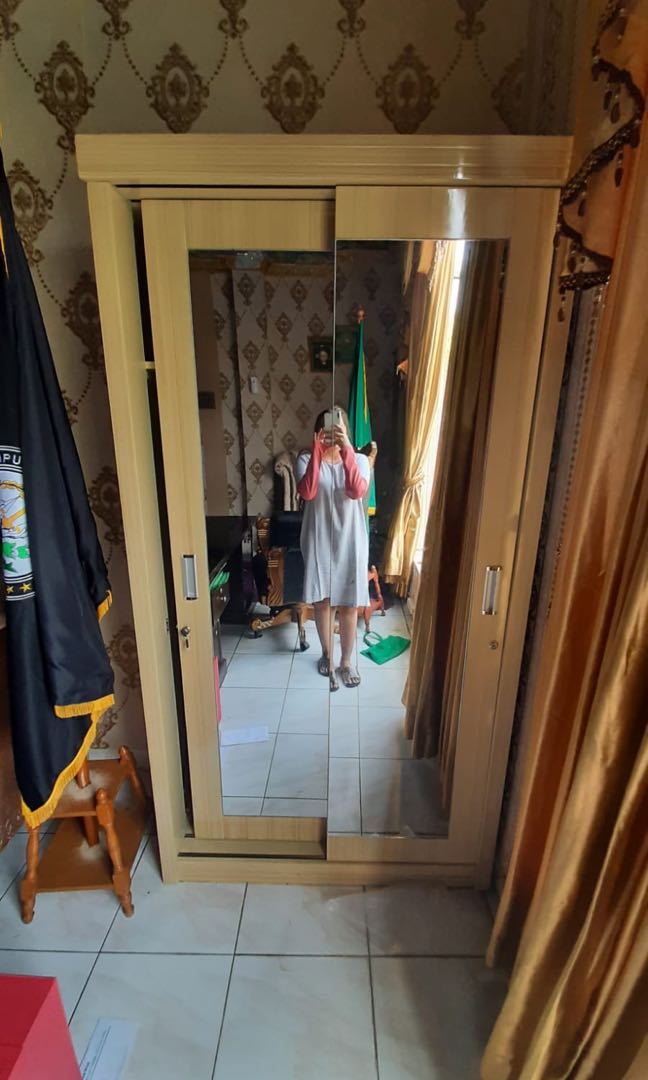 Lemari, Perabotan Rumah di Carousell