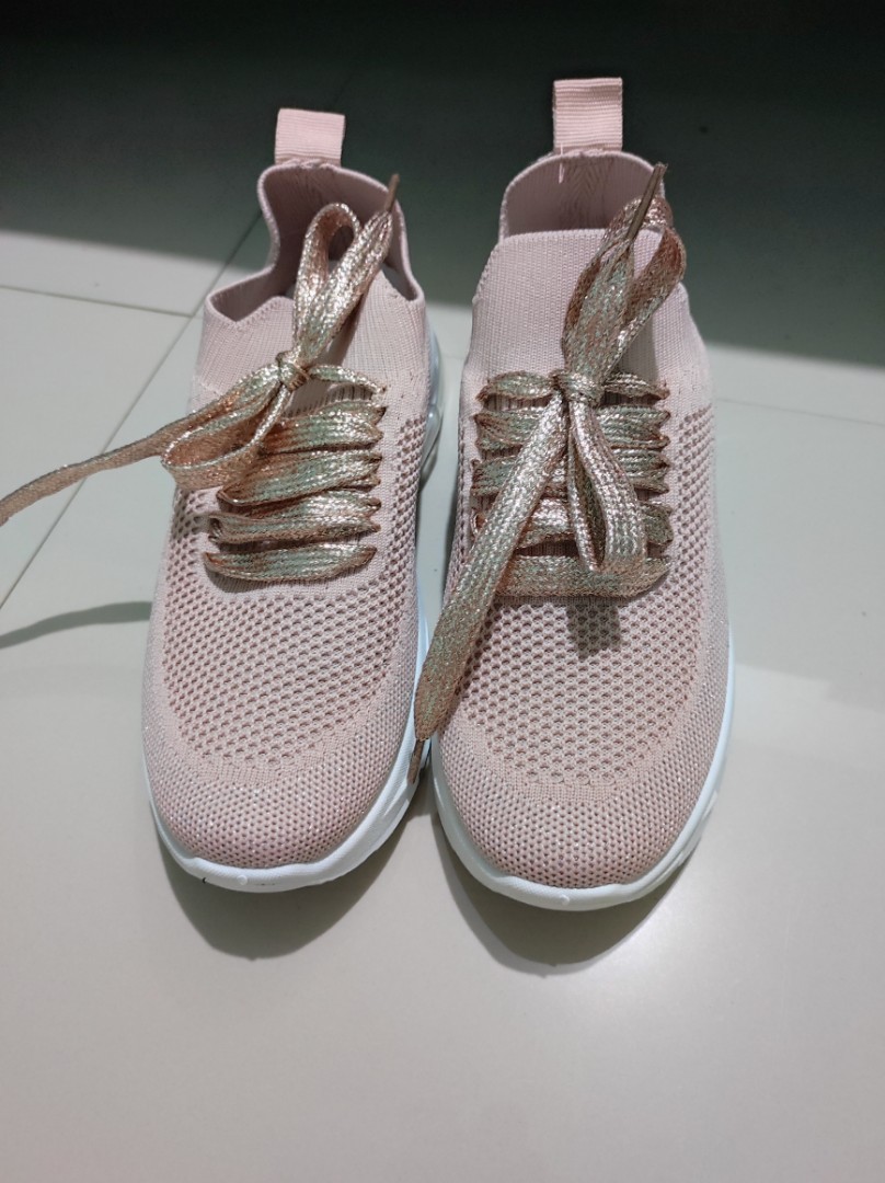 Mendrez sneakers brand new, Women's Fashion, Footwear, Sneakers on ...