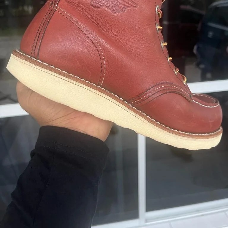 Red wing 9106 moc toe, Men's Fashion, Footwear, Boots on Carousell