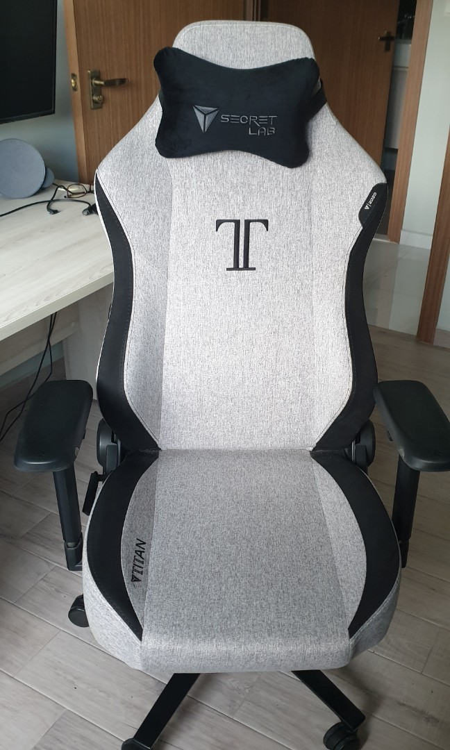 Secretlab Titan Cookies and Cream, Furniture & Home Living, Furniture ...