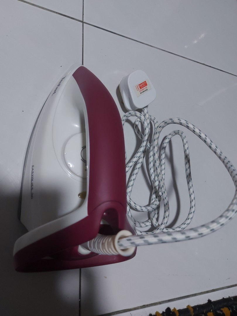 Tefal Dry Iron Easygliss, TV & Home Appliances, Irons & Steamers on Carousell