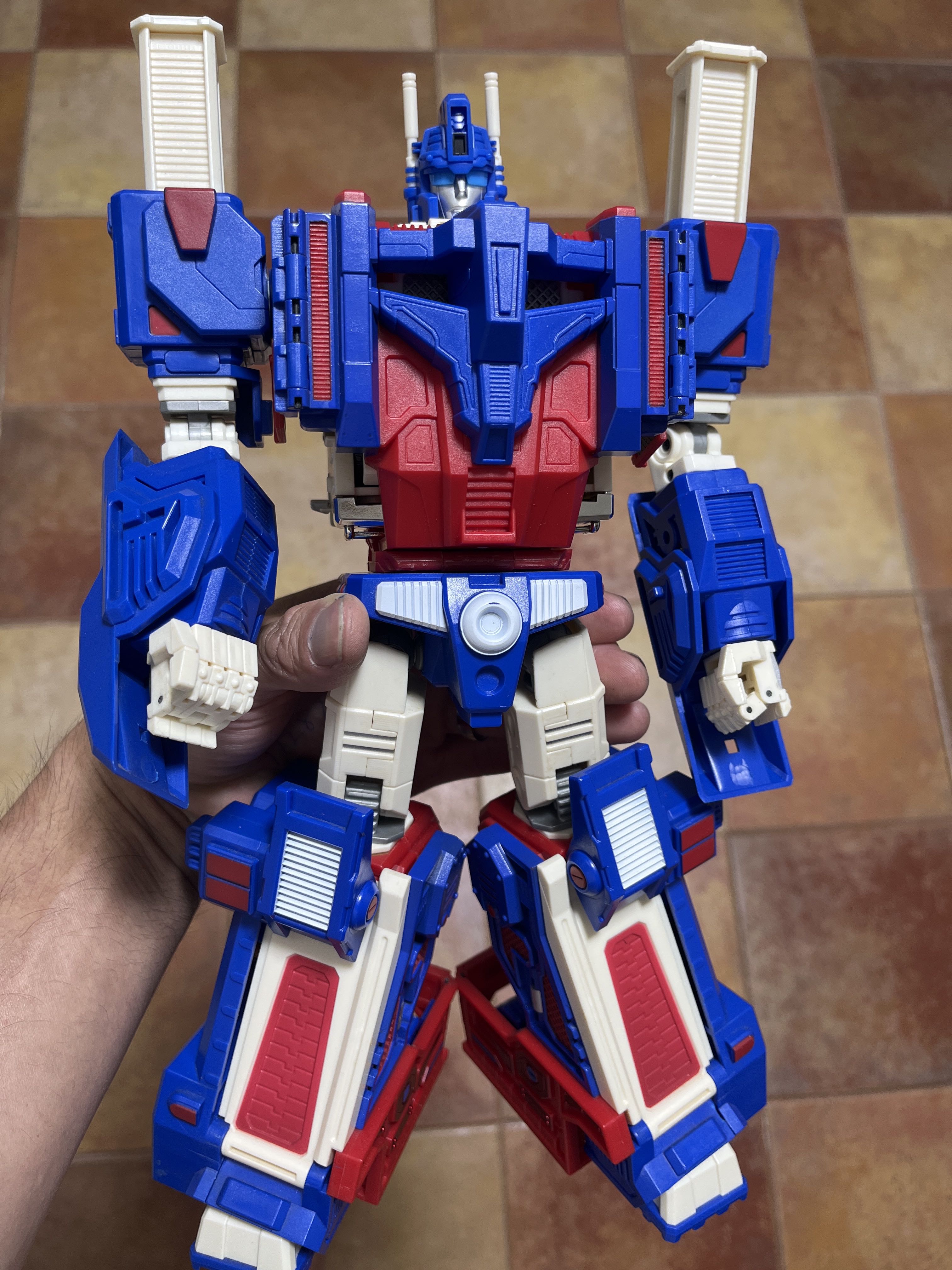 Transformer 3rd parties KFC citizen stack (ultra Magnus), Hobbies ...