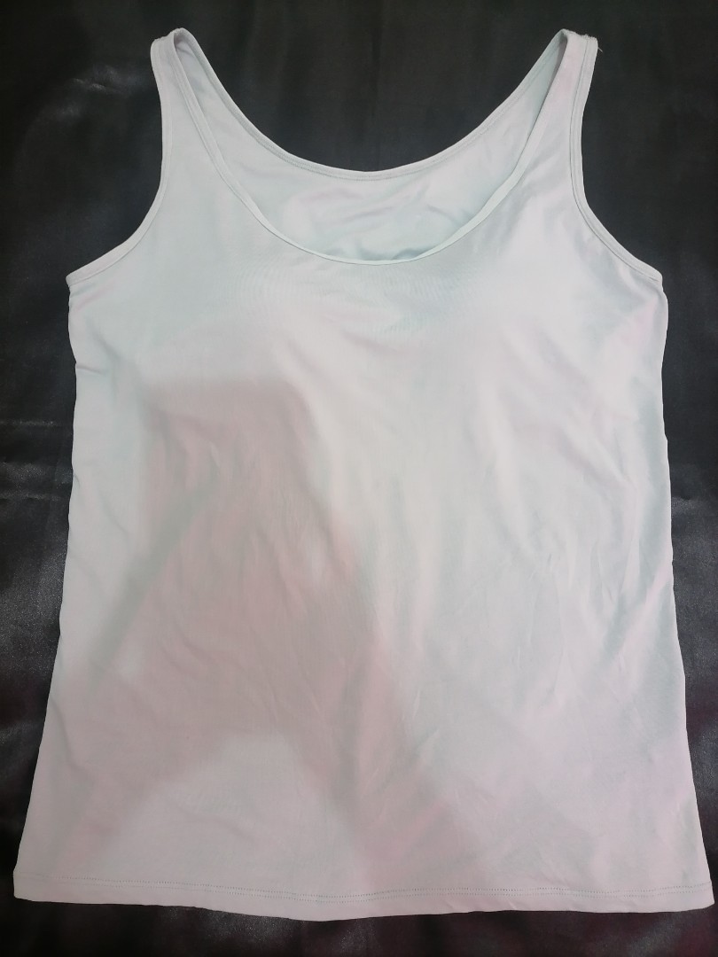 Uniqlo Padded Sando, Women's Fashion, Tops, Sleeveless on Carousell