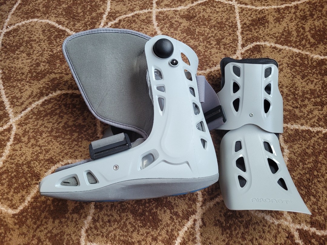 Air cast boot, Health & Nutrition, Assistive & Rehabilatory Aids ...