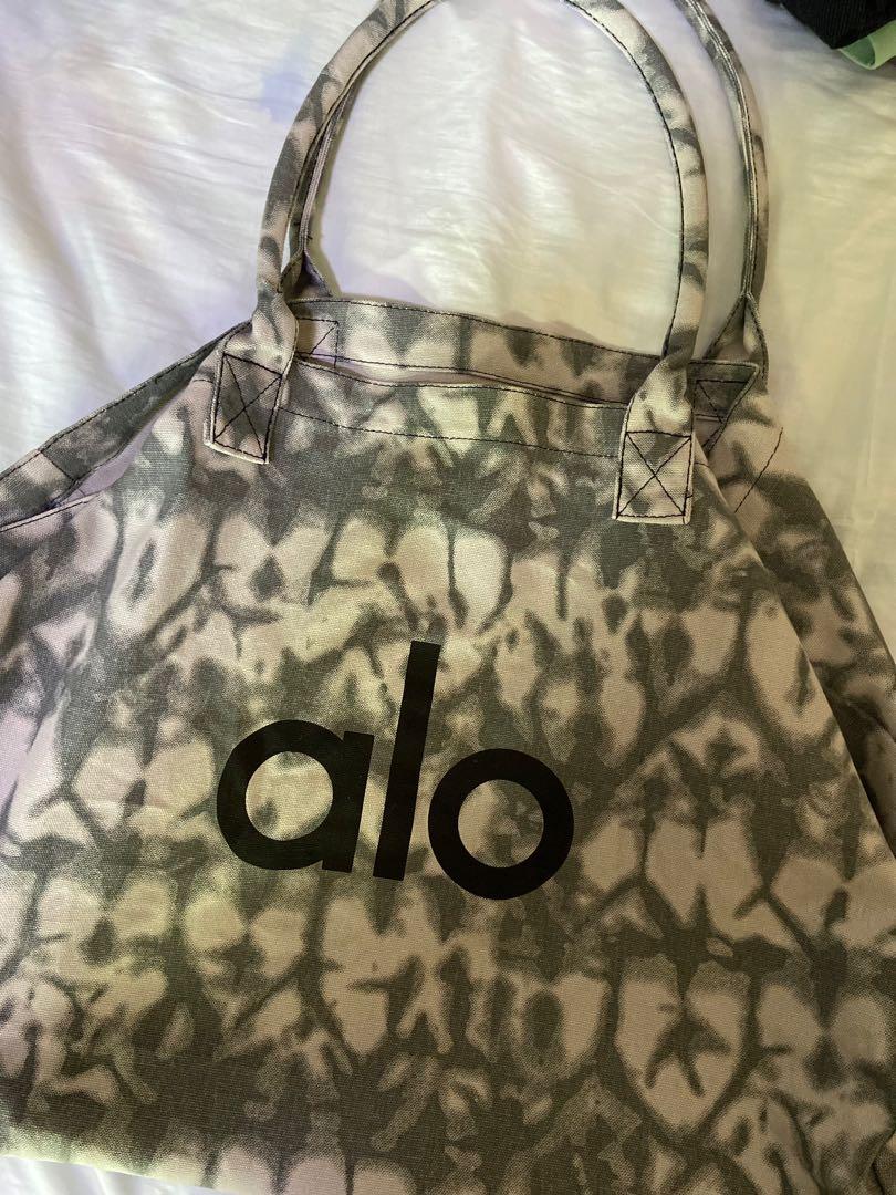 Alo Tote Bag, Women's Fashion, Activewear on Carousell