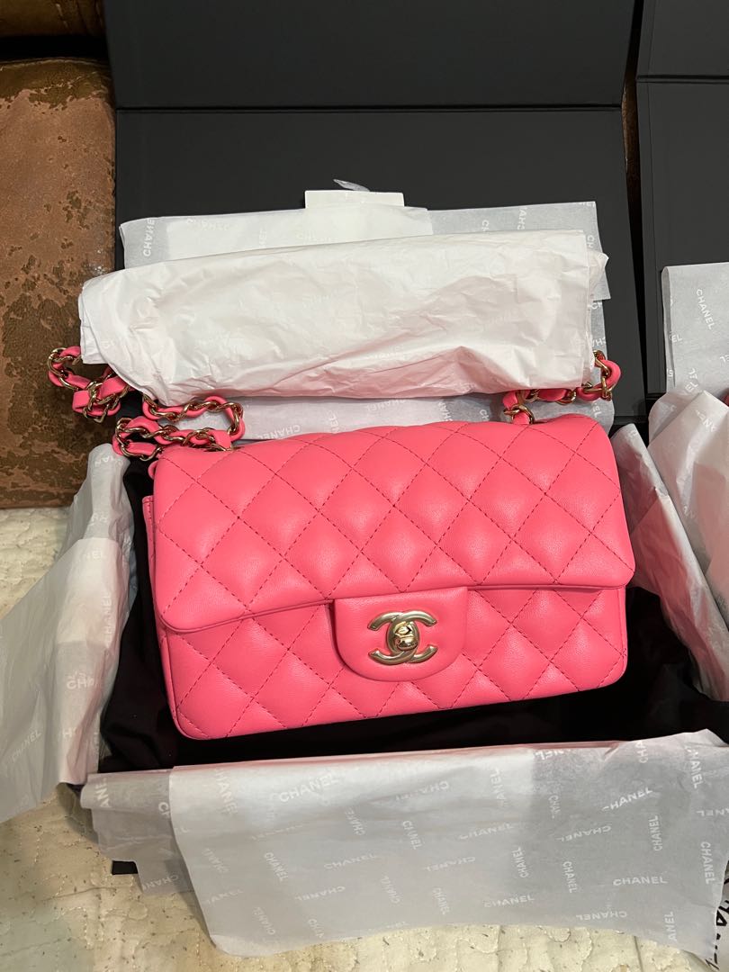 Chanel mini classic flap 20 cm 22s全新 cf, 名牌, 手袋及銀包 - Carousell