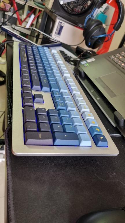 Ducky Legend Mechanical Keyboard Red keys, Computers & Tech, Parts ...