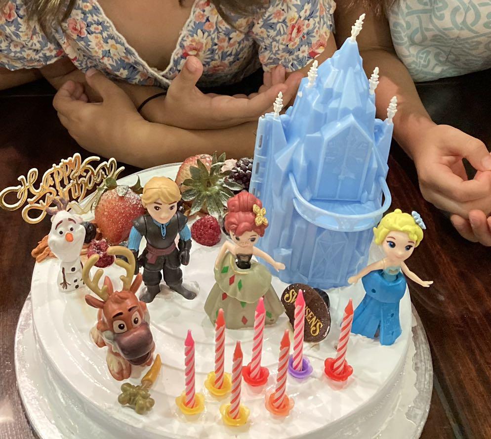 Frozen Elsa figurine and cake topper, Hobbies & Toys, Toys & Games on ...