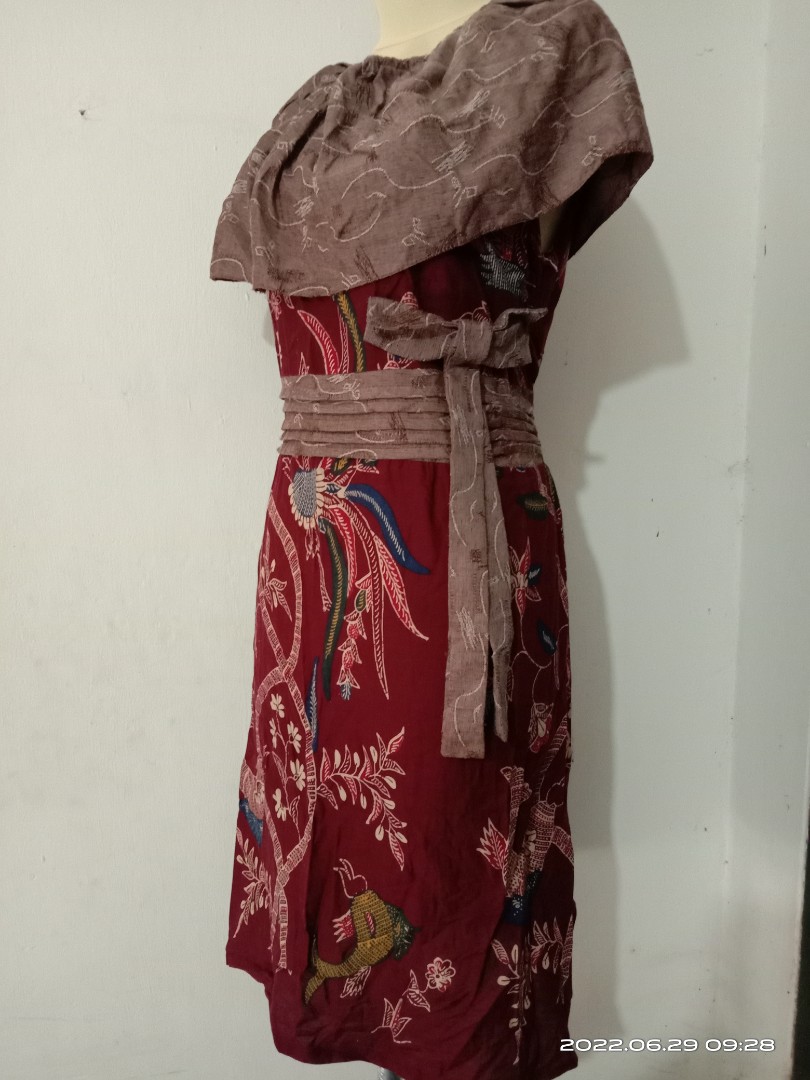 Gaun Batik Tradisional Modern, Fesyen Wanita, Pakaian Wanita, Gaun ...