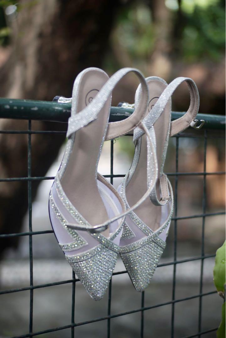 Gibi Bridal Shoes, Women's Fashion, Footwear, Heels on Carousell