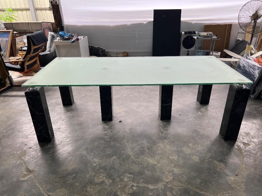 Glass Top 8-Seater Dining Table / Meja Makan 8 Tempat Duduk Atas Kaca ...