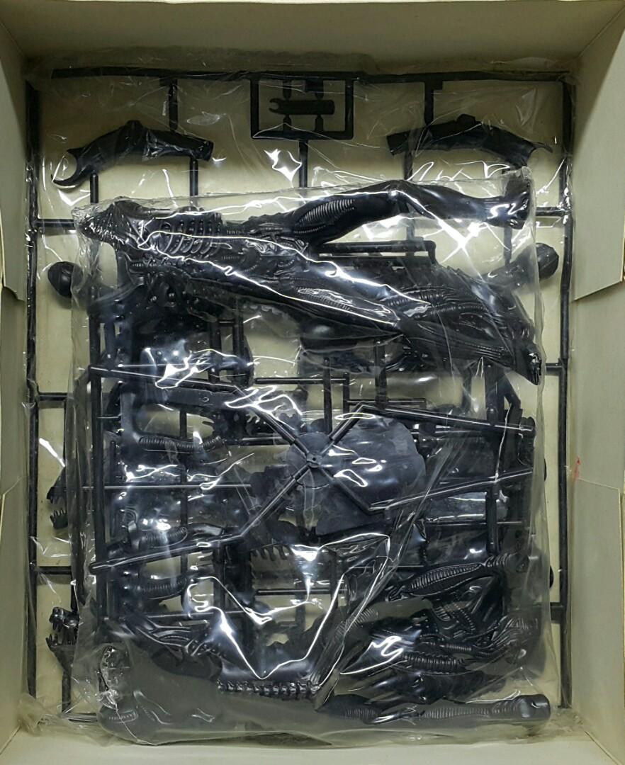 HALCYON 00134 電影經典 異形續集 攻擊中的異形 連 地台 拼裝模型 MOVIE CLASSICS ALIENS HAL14 1/ ...