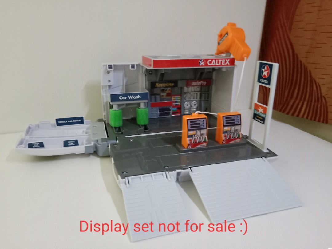 limited edition Caltex Transforming Gas Station, Hobbies & Toys, Toys ...