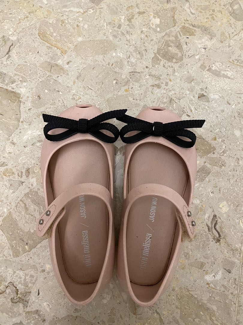 Mini Melissa US10, Babies & Kids, Babies & Kids Fashion on Carousell