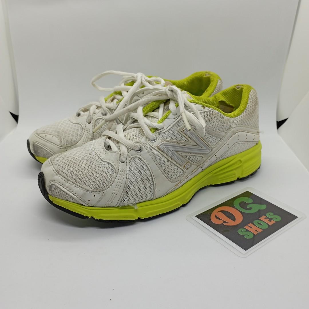 New Balance 470, Men's Fashion, Footwear, Sneakers on Carousell