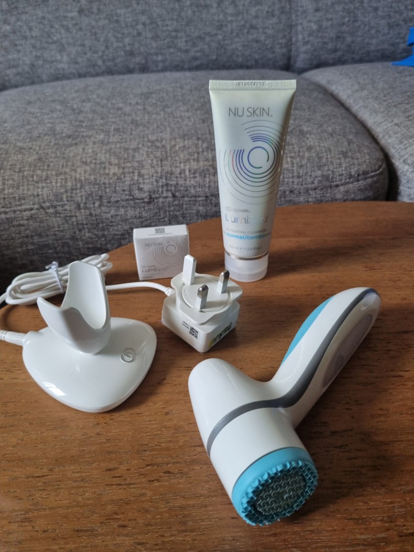Nuskin Lumispa Starter Set + cleanser + extra treatment head, Beauty ...