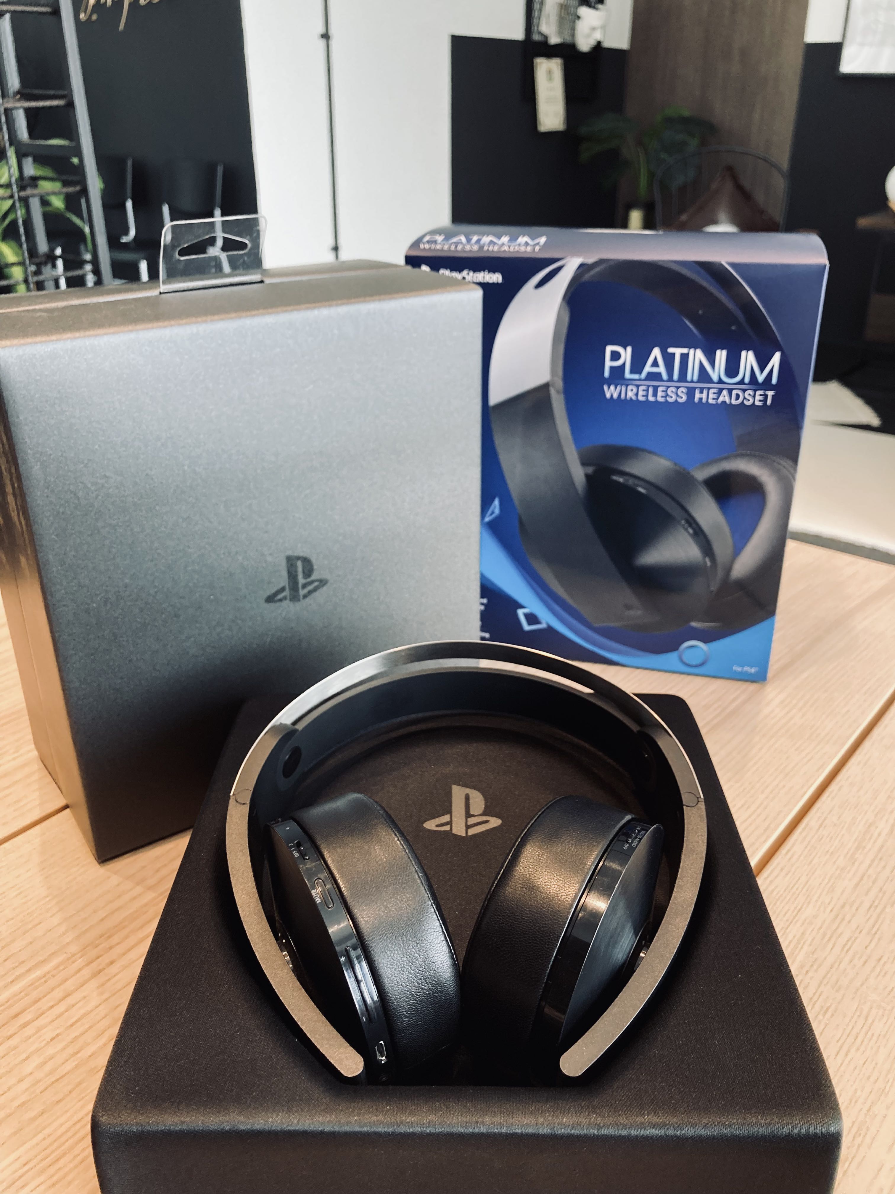 Playstation Platinum Wireless Headset Used Like New Video Gaming