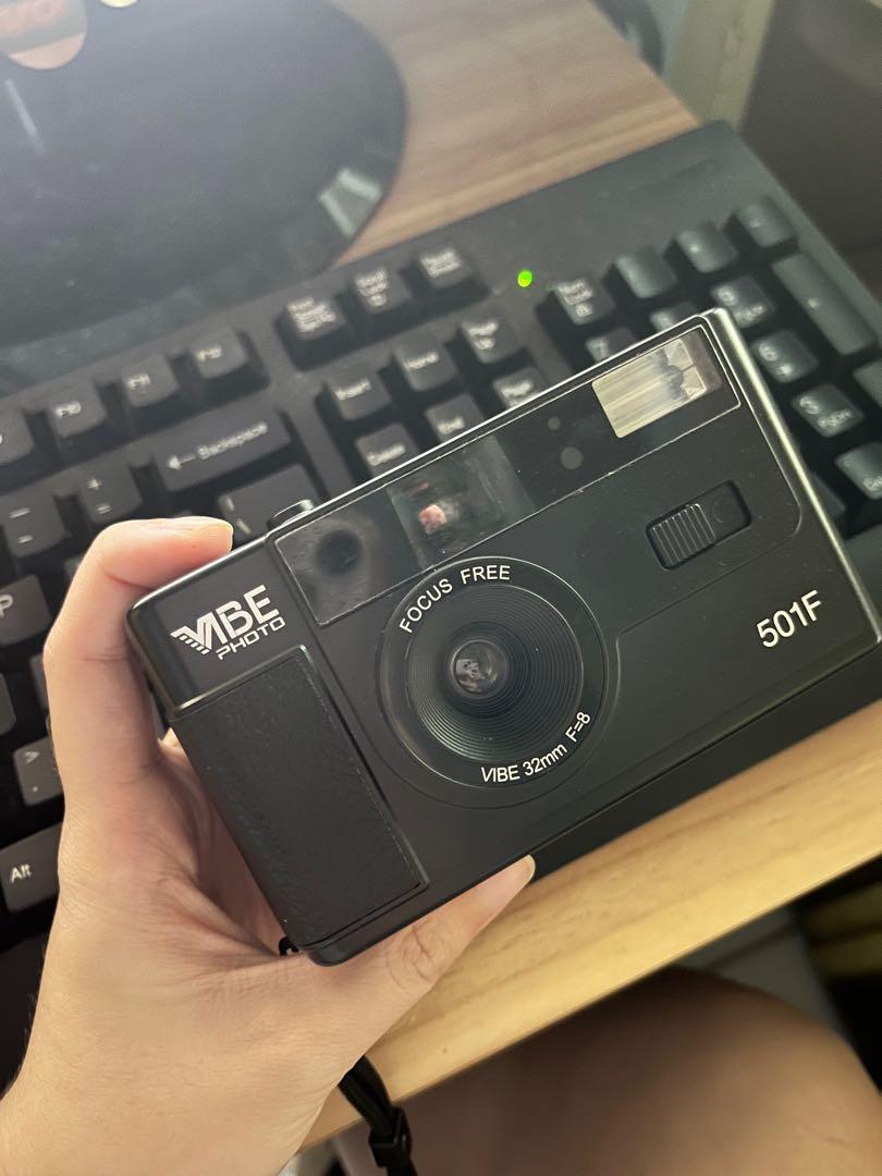 REUSABLE FILM CAMERA - VIBE, Photography, Cameras on Carousell