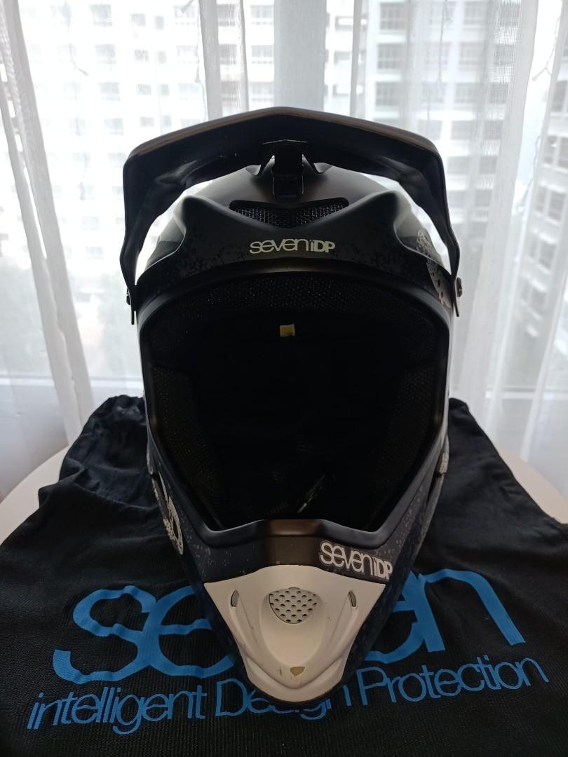 Seven iDP Full Face Helmet, Sports Equipment, Bicycles & Parts ...