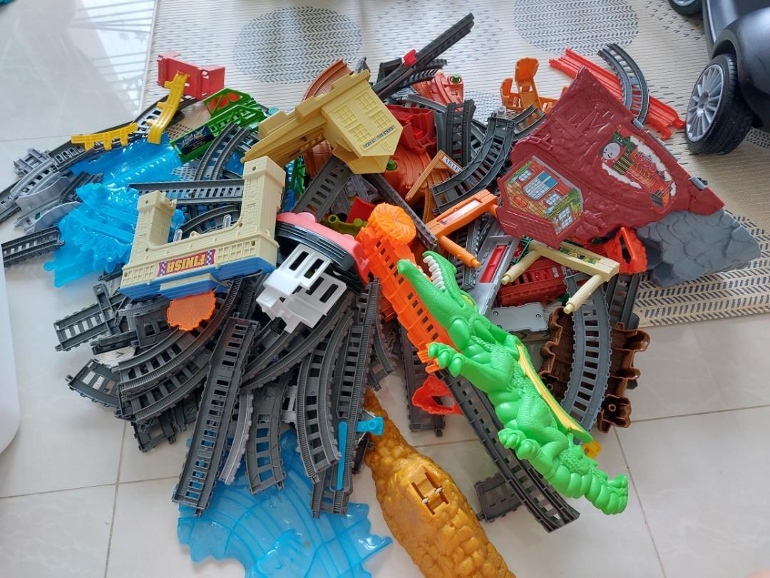 Thomas trains sets gordon hiro yong bao emily trackmaster train set ...