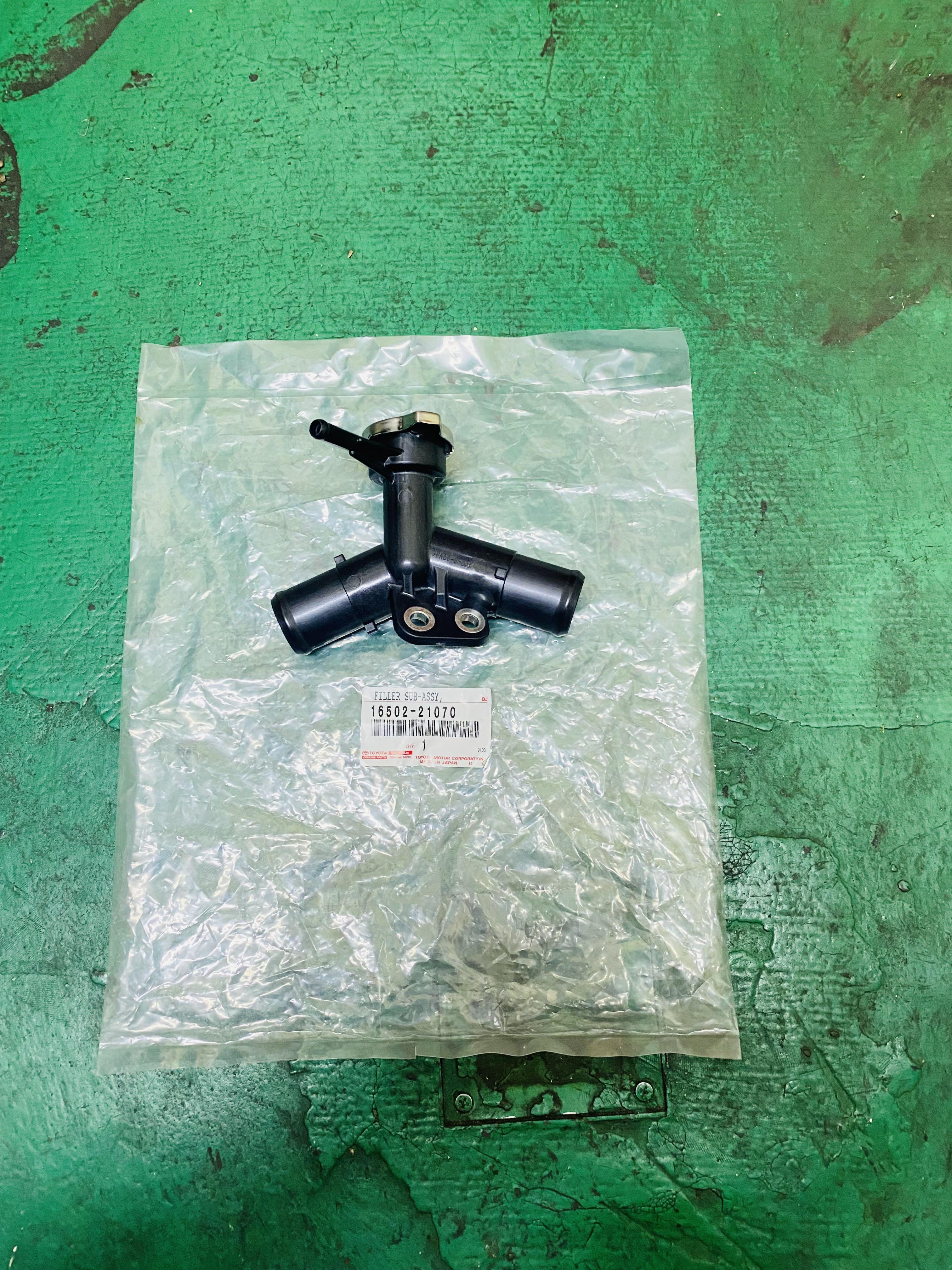 toyota vios ncp93 thermostat housing ( With Radiator Cap ), Auto ...