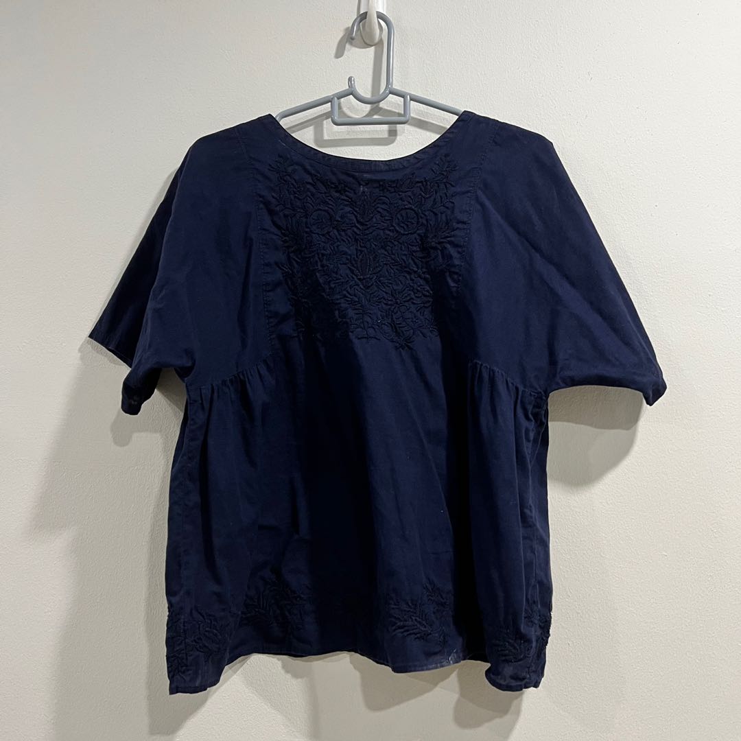 Uniqlo Navy Blue Top, Women's Fashion, Tops, Blouses on Carousell