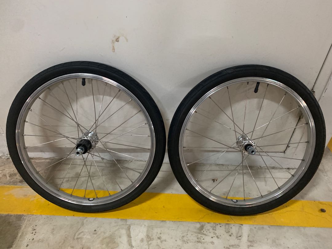Dahon Boardwalk D7 stock wheelset with tyres, Sports Equipment ...