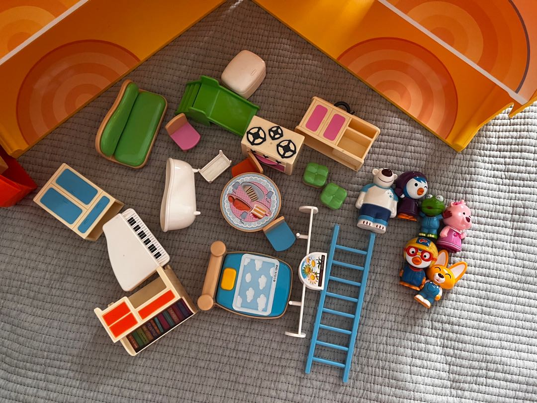 Doll house, pororo house, pororo, play house, Hobbies & Toys, Toys ...