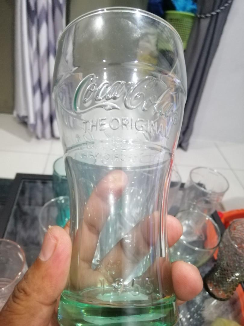 Gelas coca cola, Hobbies & Toys, Collectibles & Memorabilia, Vintage Collectibles on Carousell